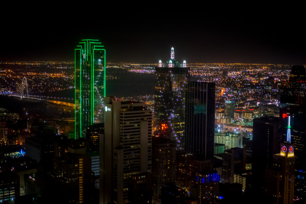 The best way to see Christmas lights - Andy's Travel Blog