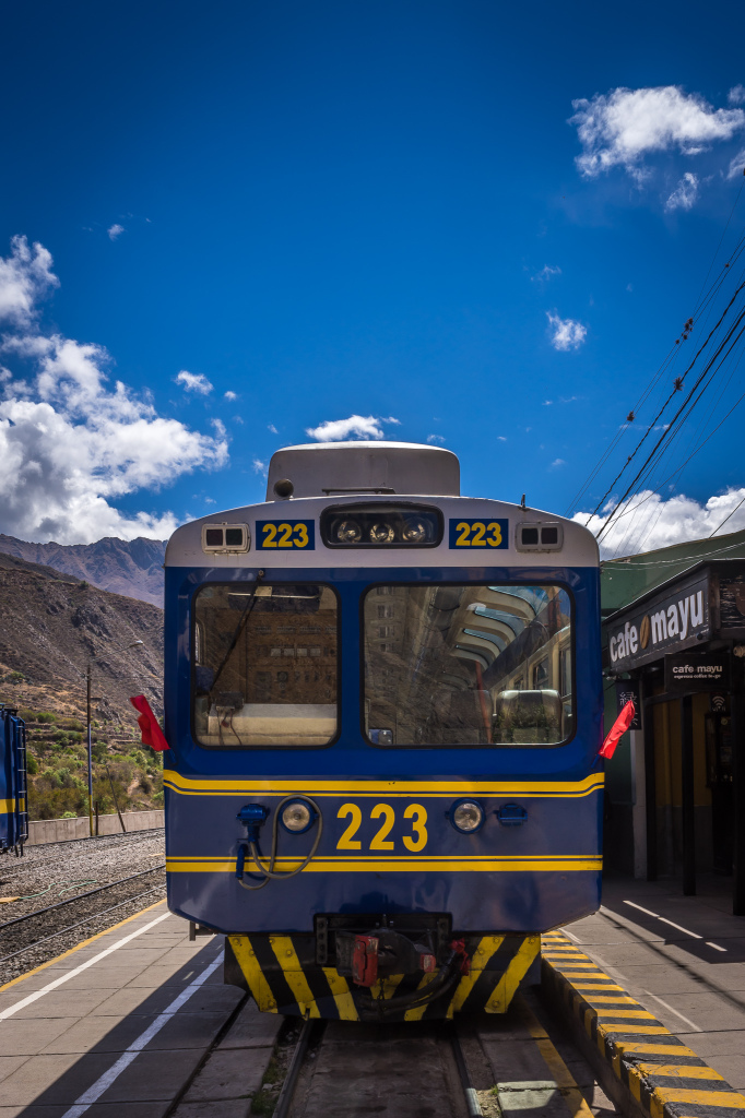 Beautiful train ride to Machu Picchu - Andy's Travel Blog