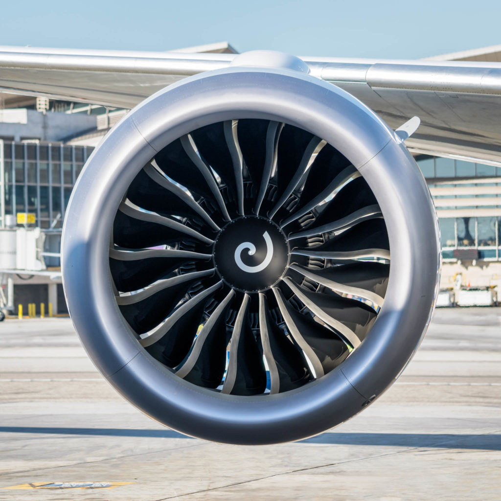 Awesome pictures of American's 787-9 from the tarmac at LAX! - Andy's ...