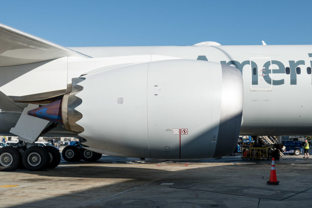 Awesome pictures of American's 787-9 from the tarmac at LAX! - Andy's ...