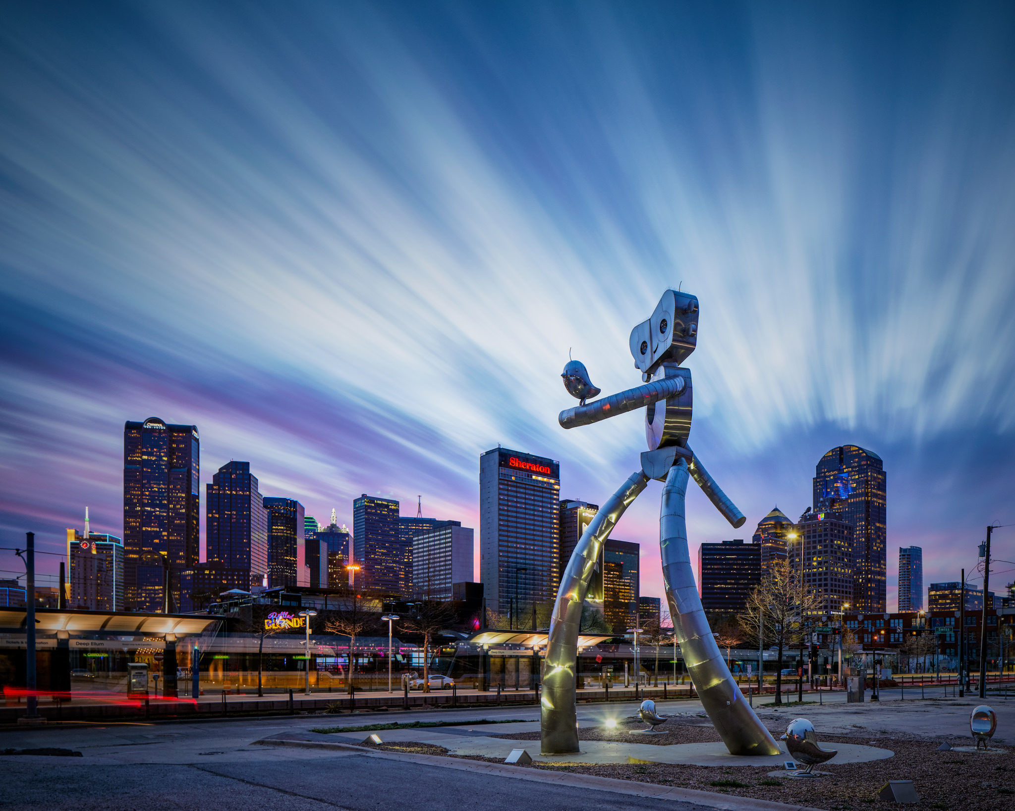 Picture of the Week: Dallas Traveling Man Sculpture at Sunset - Andy's ...