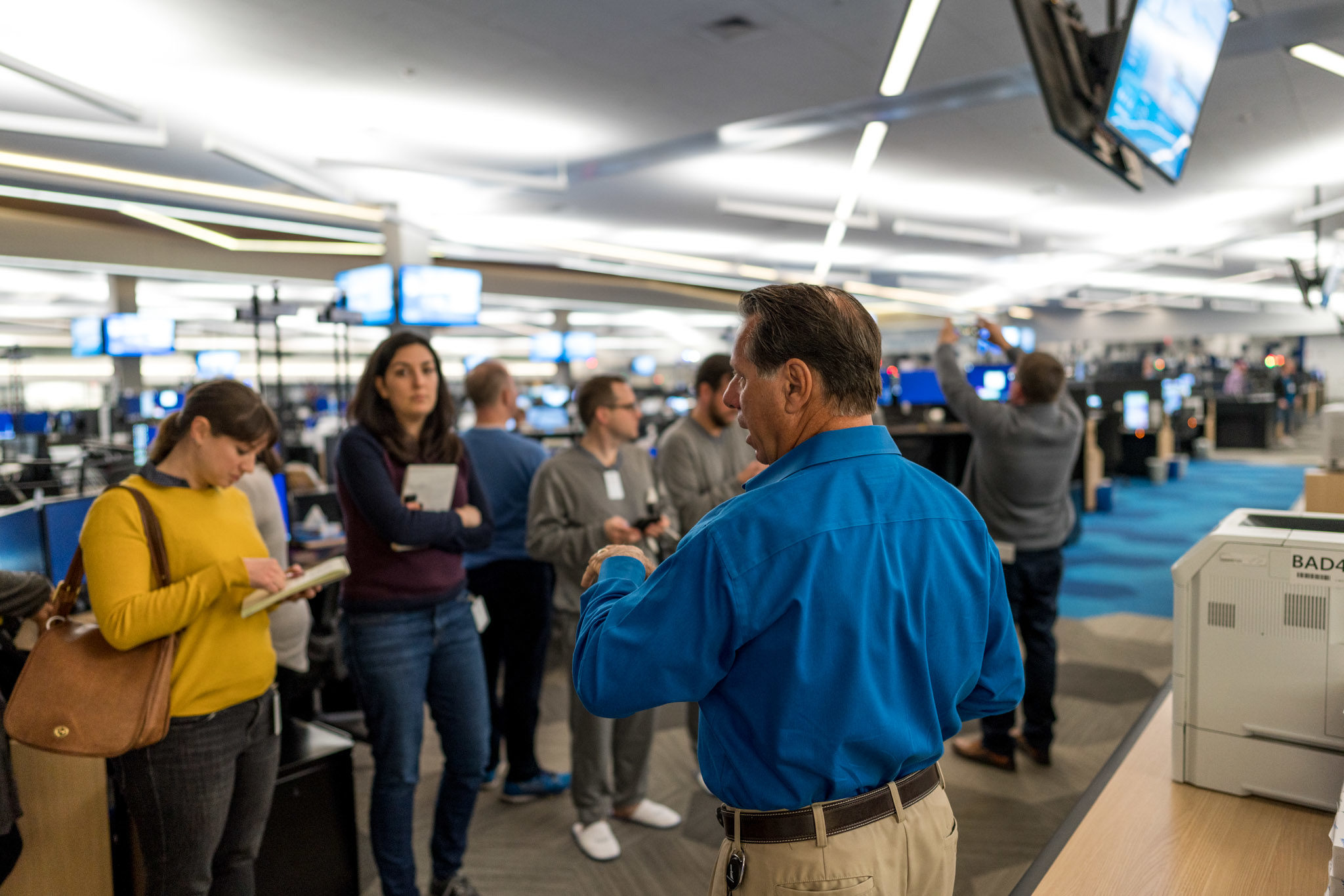 American Airlines lock-in: Touring the IOC and Landing an A350 - Andy's ...