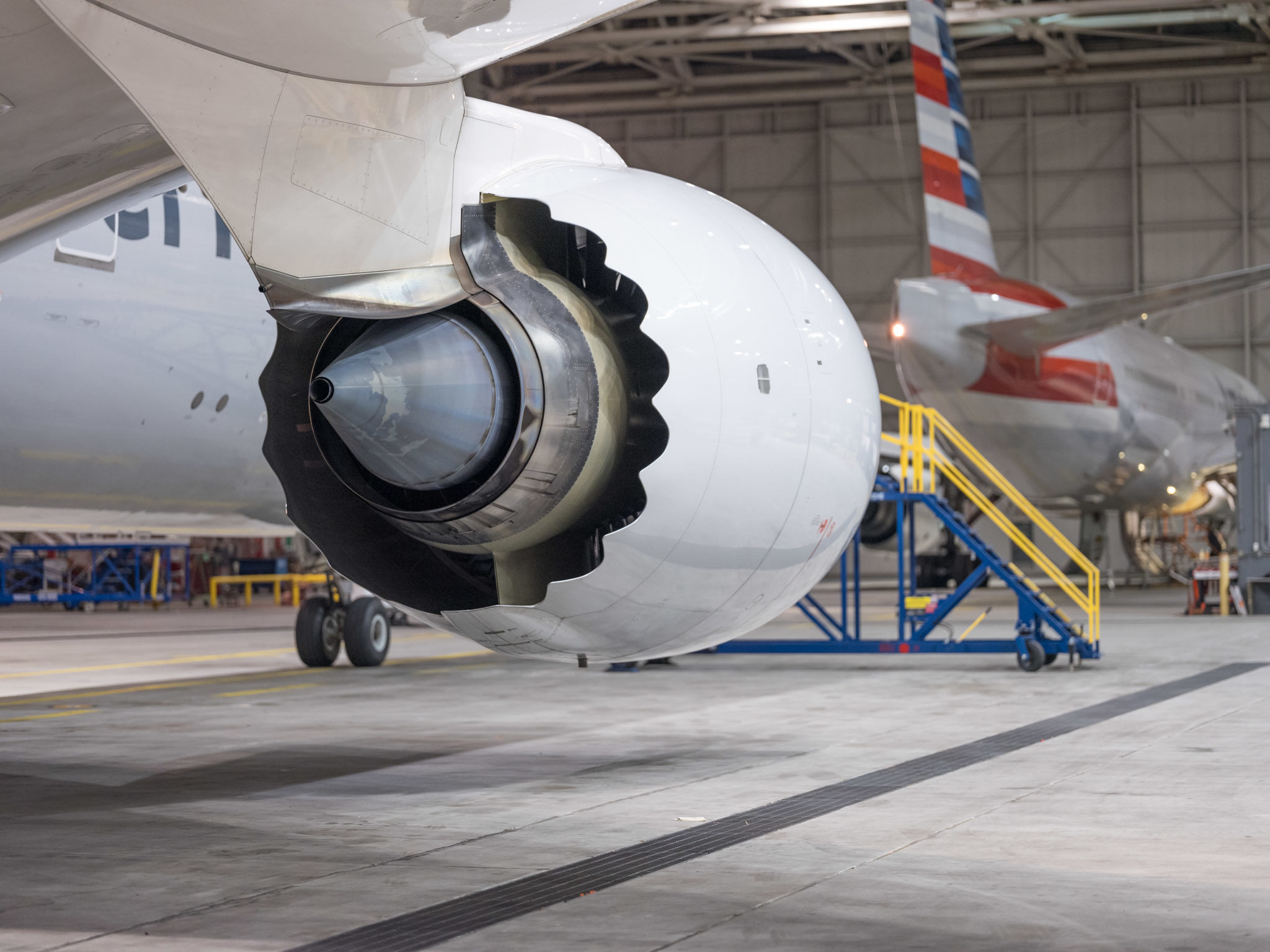 American Airlines lock-in finale: Overnight Maintenance, American's DFW ...