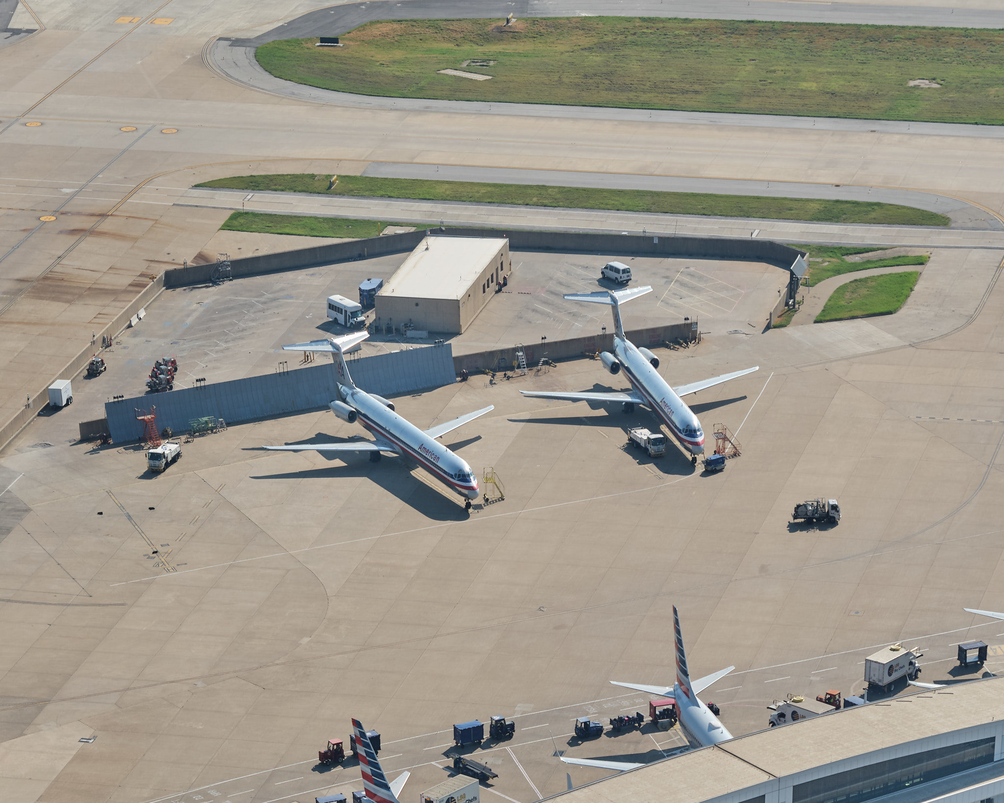 Pictures of the Week: Aerial Planespotting over DFW Airport!