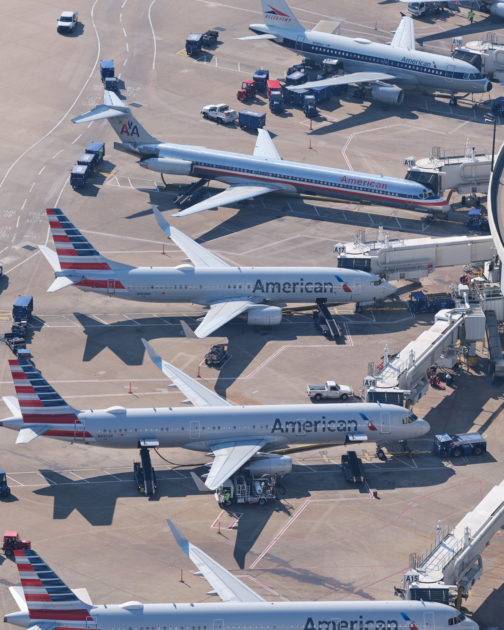 Pictures of the Week: Aerial Planespotting over DFW Airport!