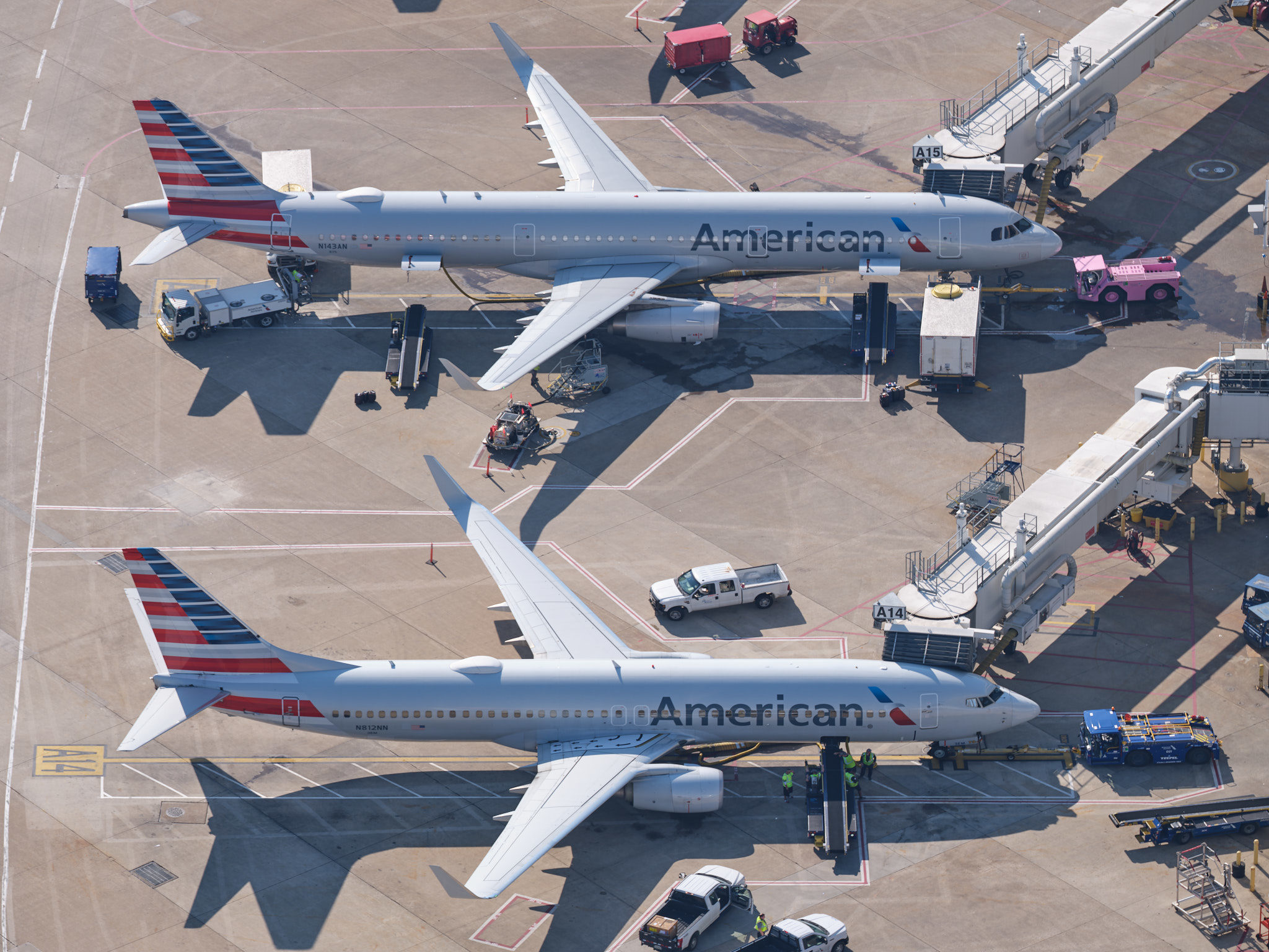 Pictures of the Week: Aerial Planespotting over DFW Airport!