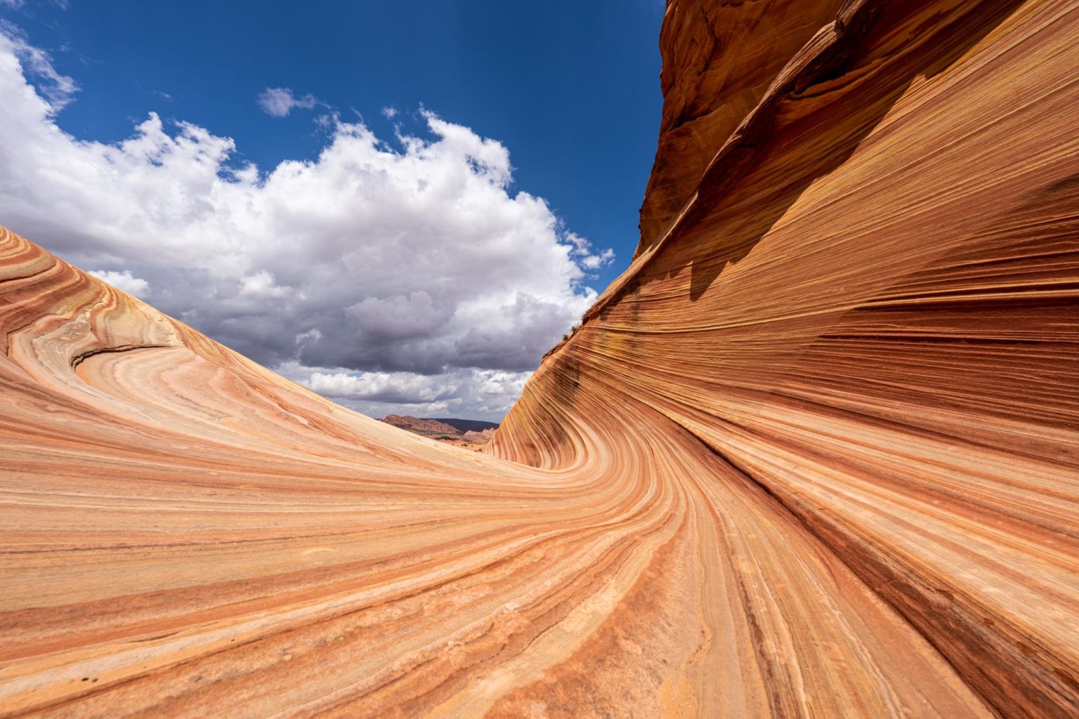 Hiking The Wave: Sun, Reflections, and Epic Views - Andy's Travel Blog