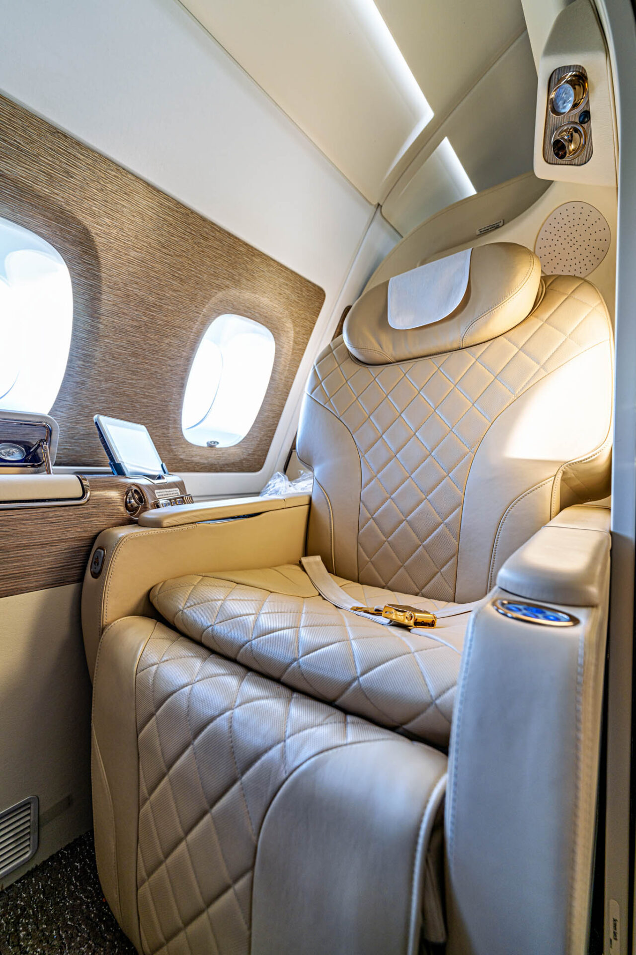 Emirates A380 First Class Review: Finally! - Andy's Travel Blog